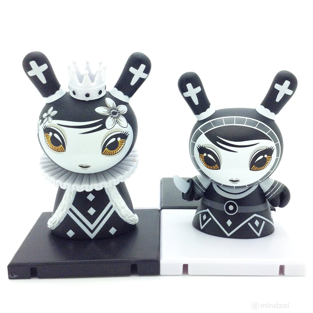 Shah Mat Dunny Chess Mini Series - Queen (Black) and Pawn (Set of 2 ...